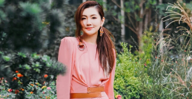 有种“整容”叫Selina烧伤十年，女神状态回归，前夫看了得后悔 | Nestia