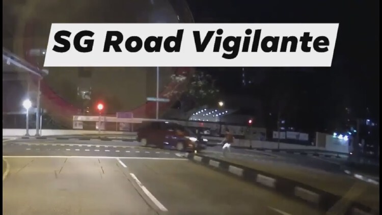 toyota wish turning right at a discretionary right turn fail to give ...