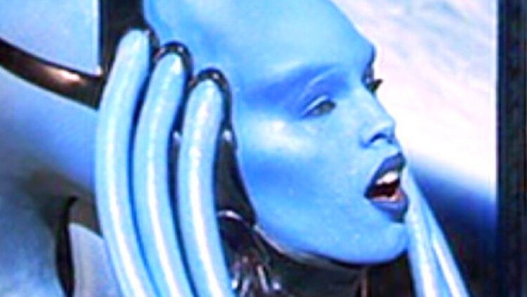 What The Diva From The Fifth Element Looks Like In Real Life | Nestia