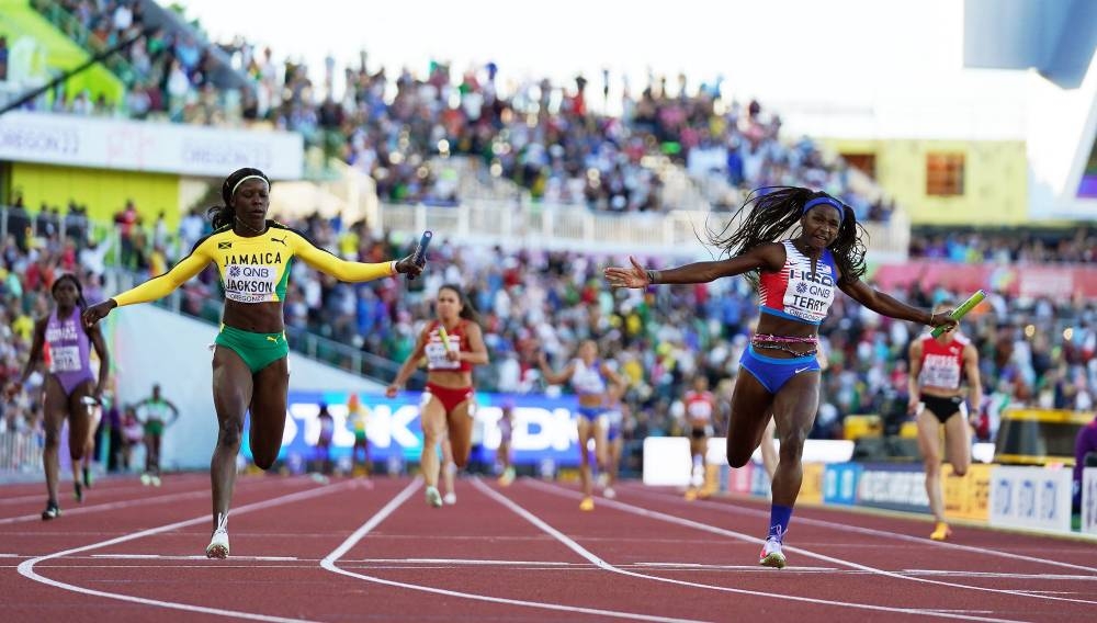 Us Women Shock Jamaican Superstars To Win 4x100m Relay Nestia