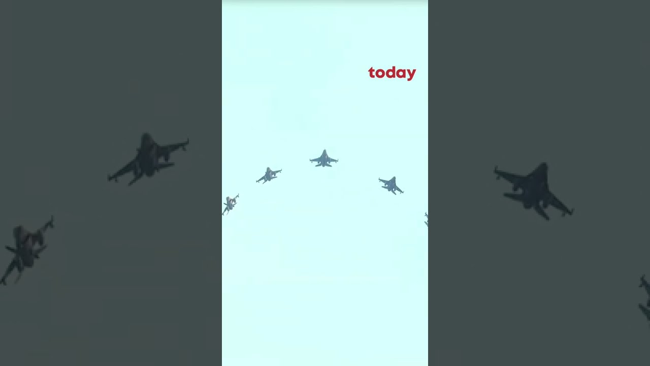F-16 fighter jet pilots pull off stunning aerial displays at NDP2022 ...