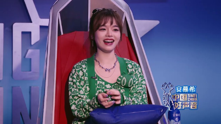 【2022中国好声音】花絮：5G冲浪小能手 这位小助教了解下 | Nestia