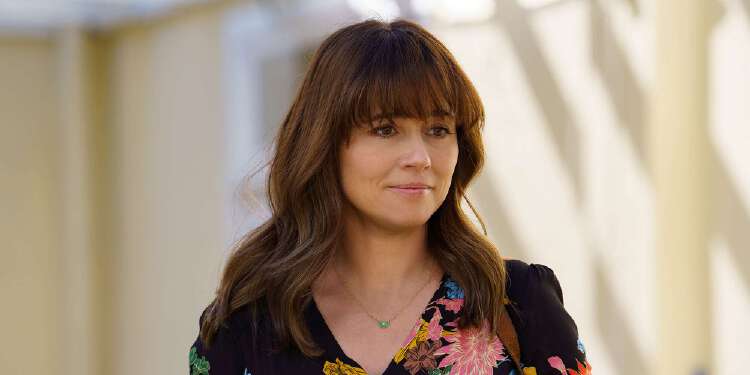 Dead to Me star Linda Cardellini believes Judy's fate is a choose-your-own adventure | Nestia