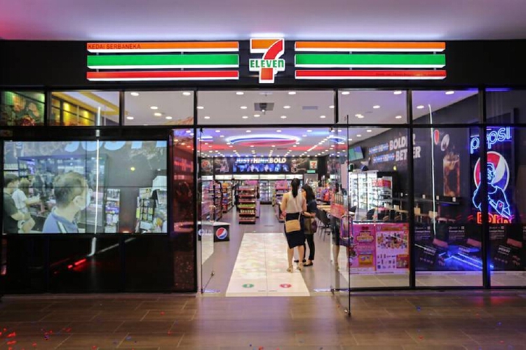 7-Eleven names ex-Anwar aide Farhash Wafa Salvador as new chairman | Nestia