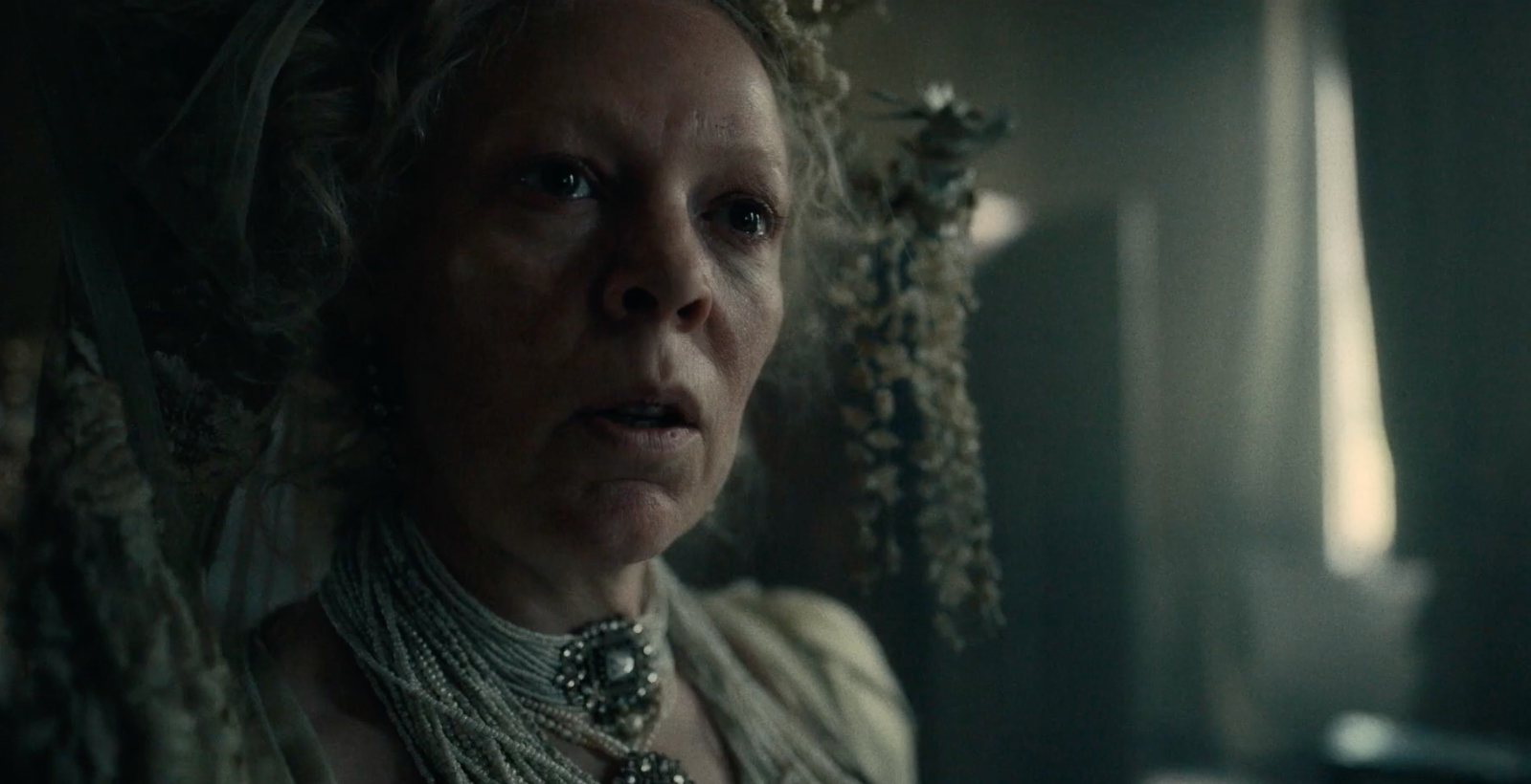 Olivia Colman makes the perfect Miss Havisham in the new Great ...