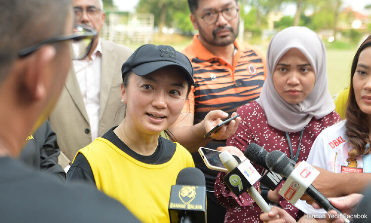 杨巧双揭穿伊党“马运会谎言”，指示官员报警 | Nestia