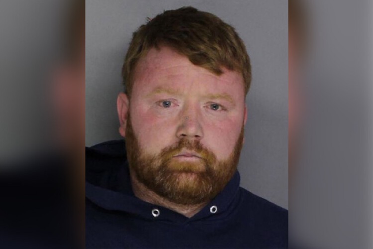 9 Year Old Girl Wakes To Find Half Naked Stranger In Bed Touching Her