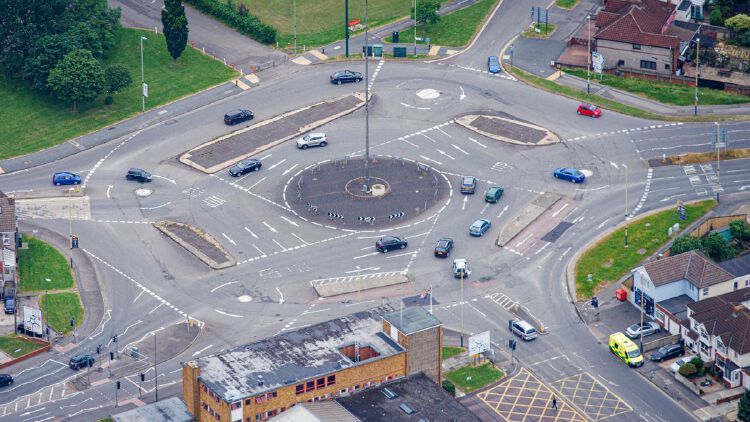 'Iconic' UK roundabout terrifies locals but others visit it for a 'fun ...