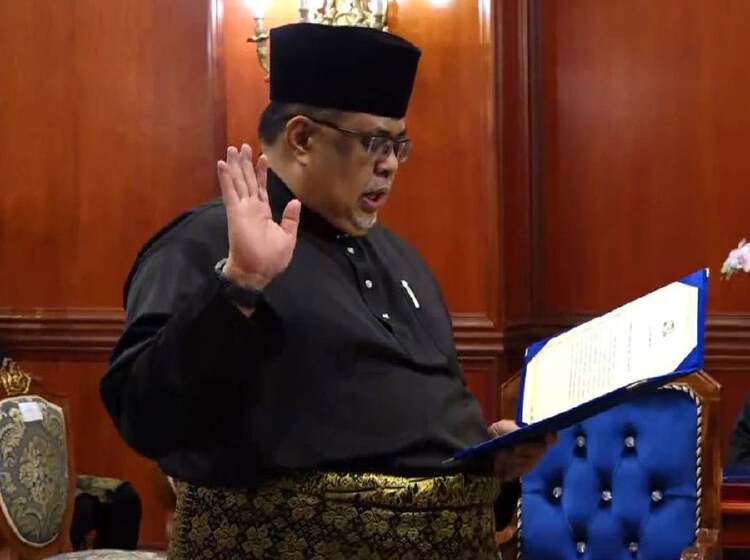 Tanjung Bidara assemblyman sworn in as 13th Melaka CM | Nestia
