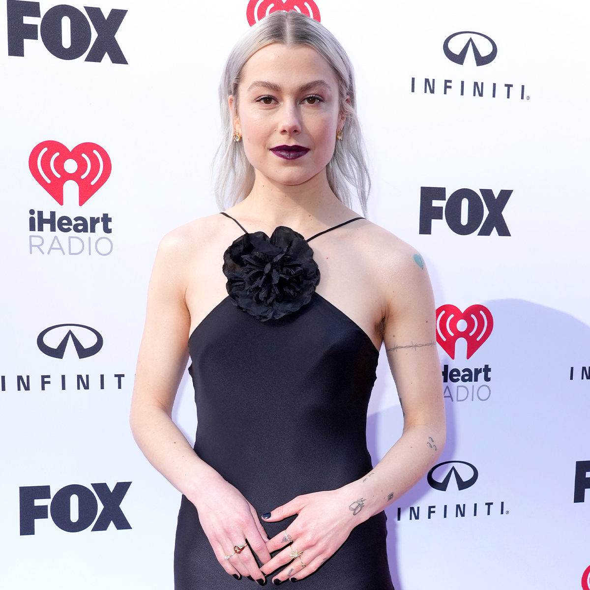 Phoebe Bridgers Calls Out Fans Who “f King Bullied” Her At Airport