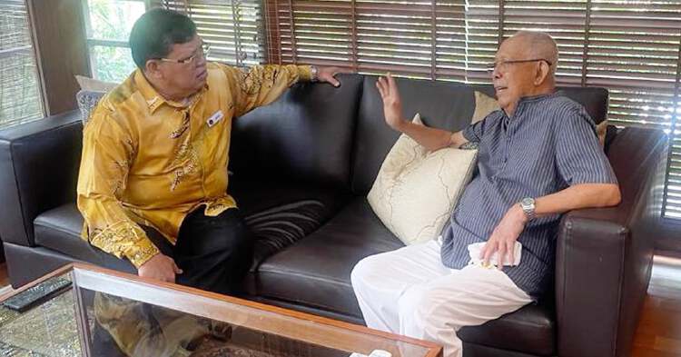 甫完成脑部手术 议长探慕沙希淡 | Nestia