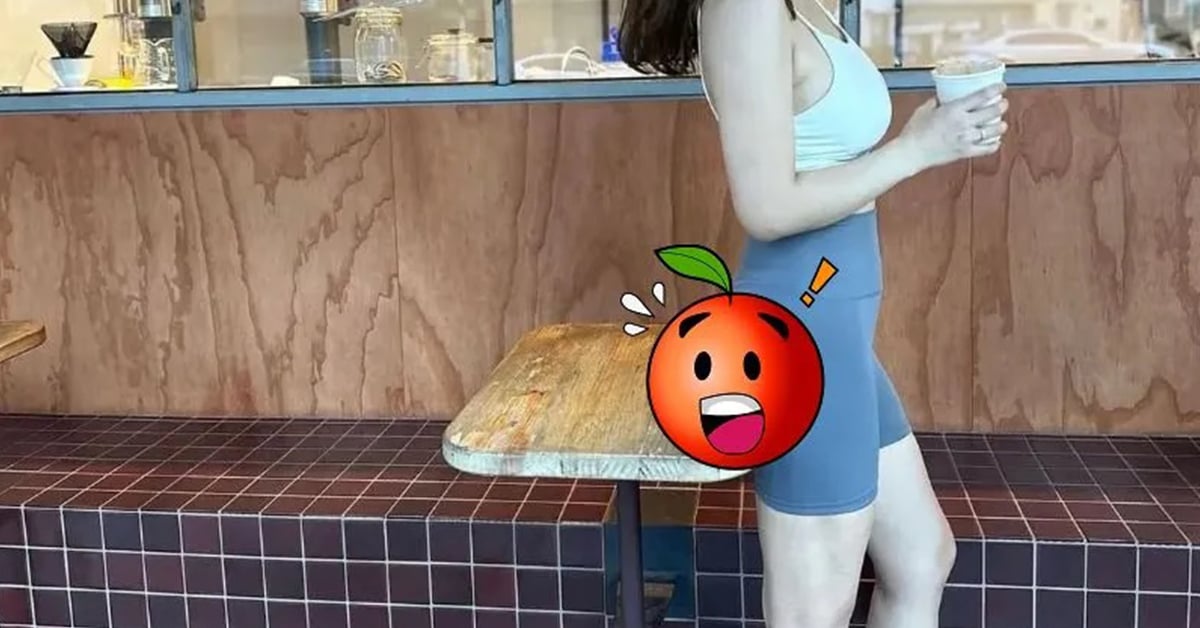 咖啡厅拍美美照片 网美屁股蛋放桌上 | Nestia