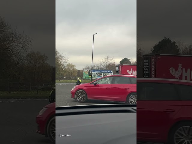 Old Man Spotted Driving Mobility Scooter Around Busy Roundabout | Nestia