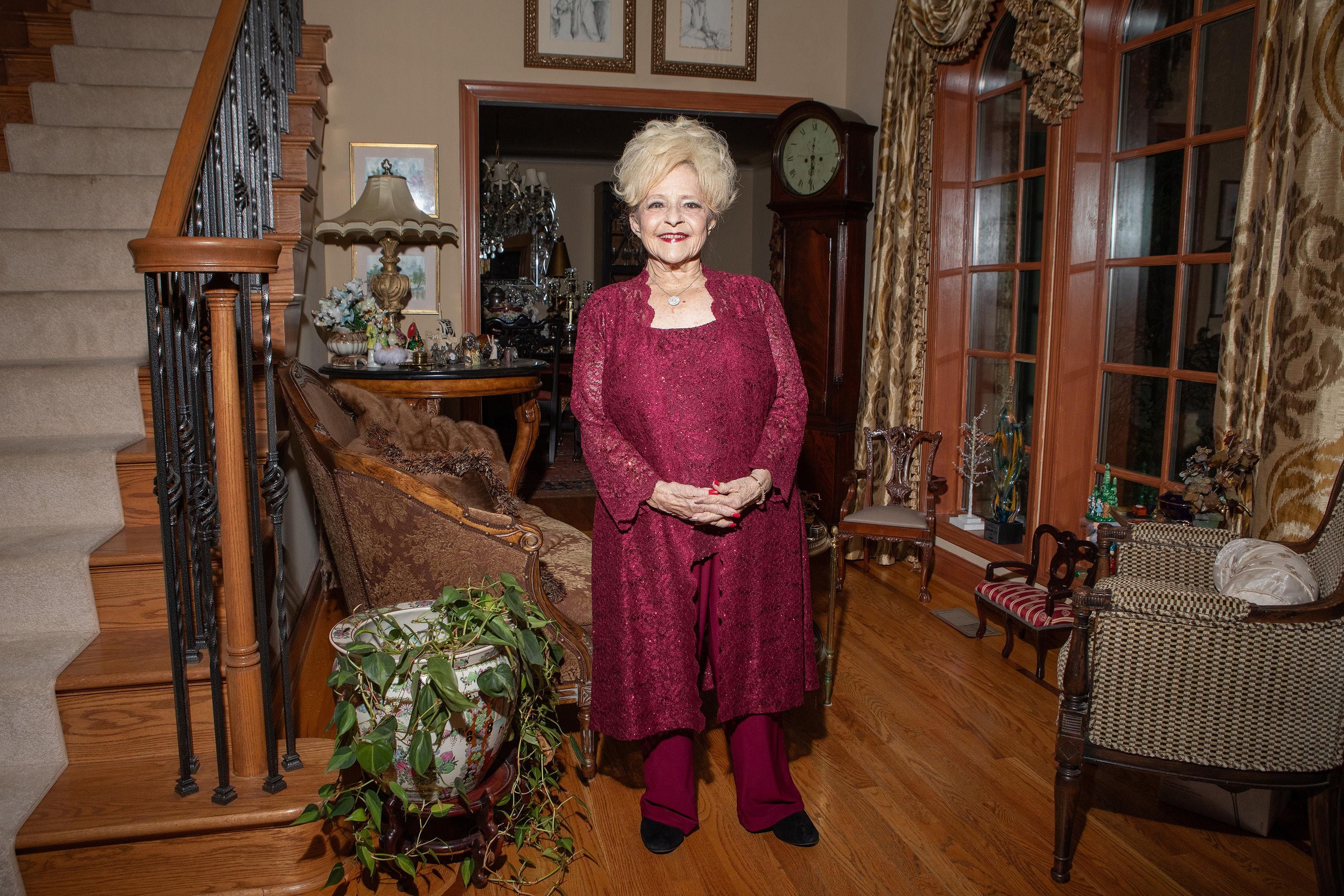 Brenda Lee’s Rockin’ Around The Christmas Tree finally hits No. 1 after 65 years | Nestia