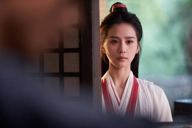 刘诗诗刘宇宁吻戏曝光！两人月下枫叶吻画风超甜 | Nestia