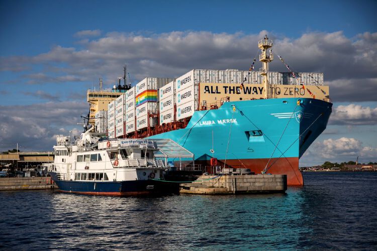Maersk pauses Red Sea traffic after Houthi container ship attack | Nestia