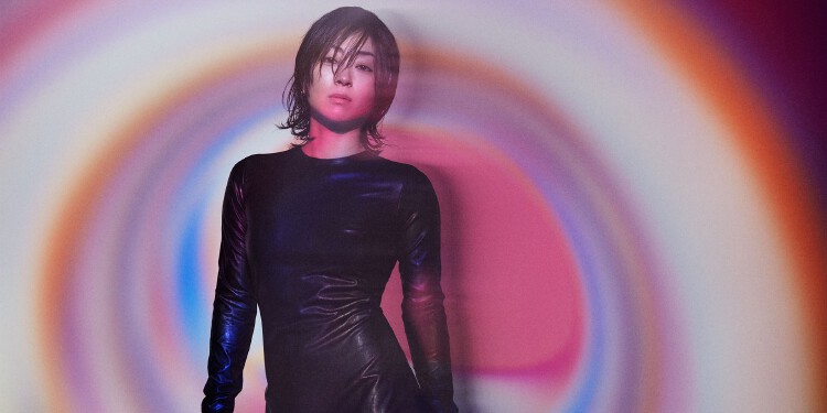 Hikaru Utada shares snippet of new single '何色でもない花 (Naniirodemonai Hana)' from The Gift of Your ...