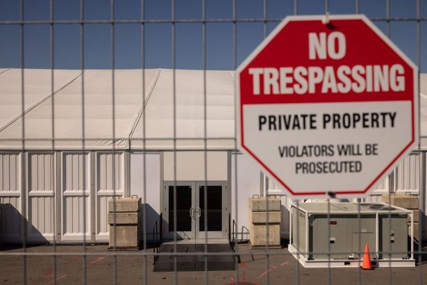 Man stabbed to death in food line after fight over woman at Randalls ...