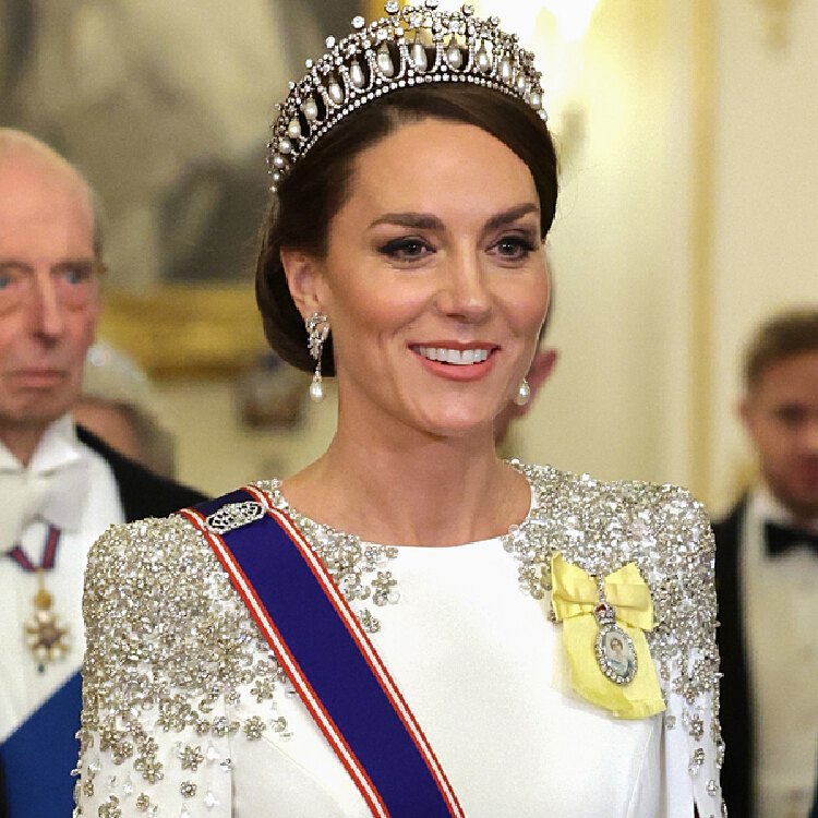 Kate Middleton Receives Royally Sweet Message From King Charles III on Her 42nd Birthday | Nestia