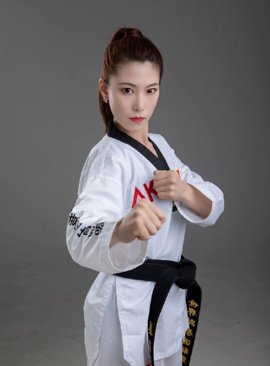 偷拍狂女厕遇上「她」 被一招KO 勐料背景令人胆颤心惊 | Nestia