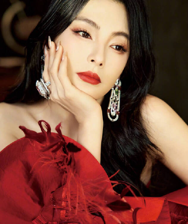 张雨绮黄曦彦二人聚餐被拍 同坐一桌氛围愉快 | Nestia