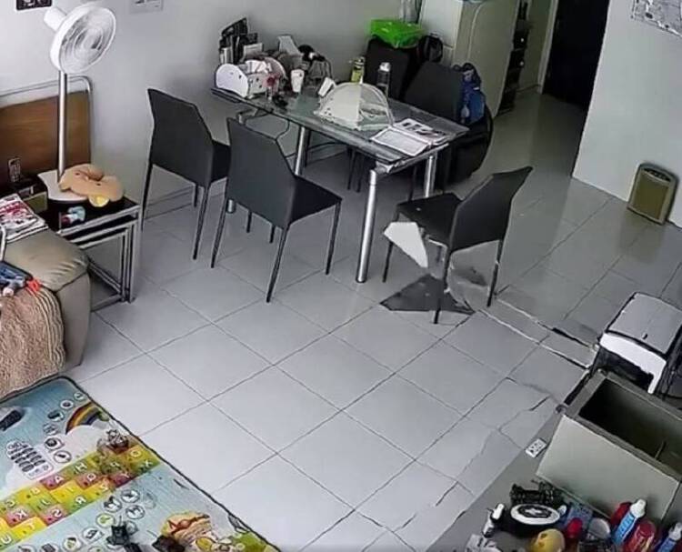 寒流来袭 磁砖冻到“疯狂炸裂”惊悚视频曝 网:像恶灵 | Nestia