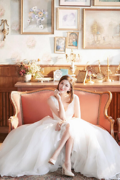 40岁女星雪地着背心晒纤腰 因1穿崩位被质疑P出好身材 | Nestia