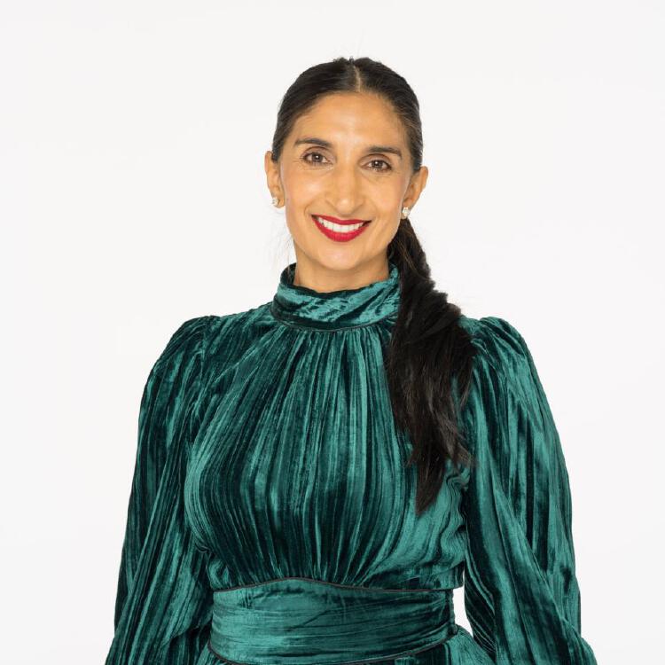 How to find the most flattering colour for you | Nestia