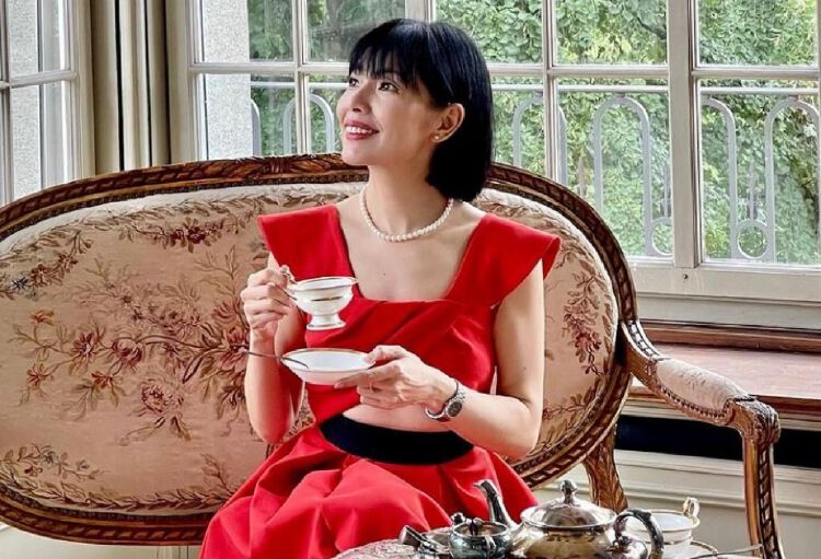 Singaporean actress Sharon Au regrets not reuniting with late dad after ...