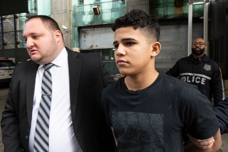 Brazilian tourist sent husband terrified message from NYC after migrant ...