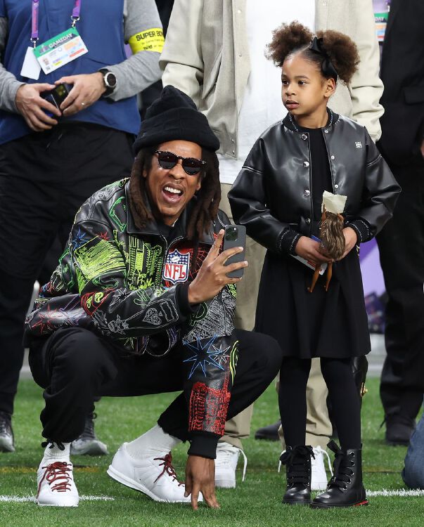 Beyoncé's Six-Year-Old Daughter Rumi Makes Rare Appearance with Big ...