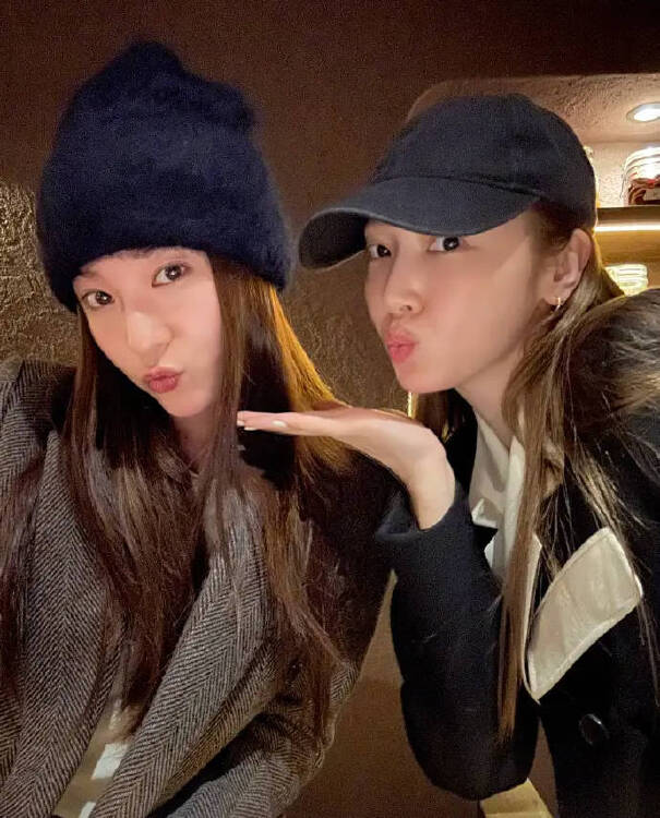 郑秀妍郑秀晶晒新年自拍 姐妹情深惹人爱 | Nestia