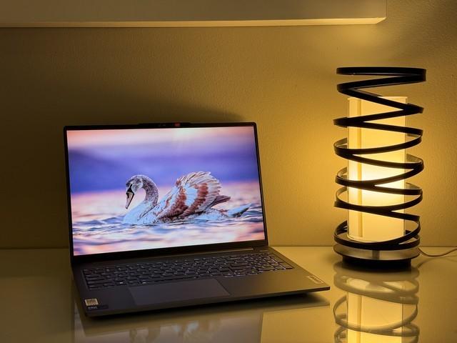 拥抱AI PC时代，酷睿Ultra带来三大体验进化！上手体验联想小新Pro 16 2024 | Nestia