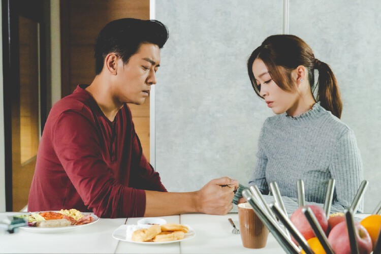 婚后事丨黎诺懿与罗子溢争陈自瑶大打出手？赖慰玲演技大爆发床上痛哭令人心酸 | Nestia