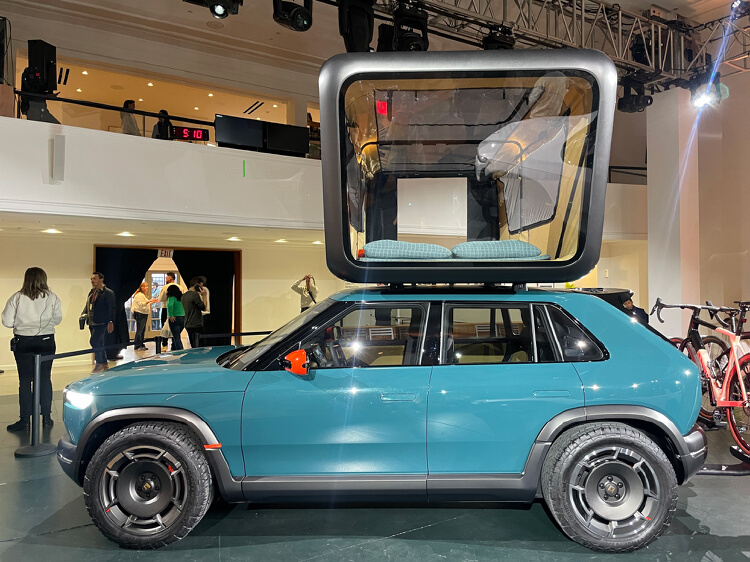 Rivian’s new ‘treehouse’ rooftop tent comes with a movie projector | Nestia