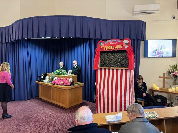 UK's wackiest funeral sees mourners laugh at Punch and Judy send-off ...