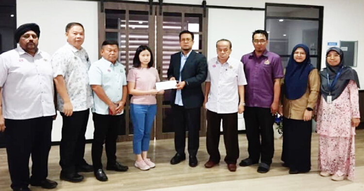 KK袜子风波｜违商业注册法 市议会下重手 辱伊工厂关30天｜附音频 | Nestia