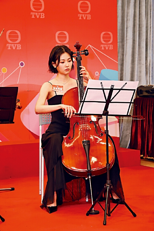 郭柏妍玩全裸？IG晒温泉出浴性感照 其后弹弓手急删帖 | Nestia