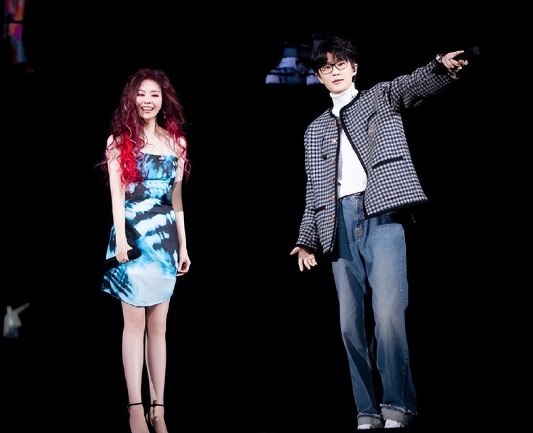 许嵩冯禧被曝分手！疑似与张靓颖炒CP惹怒女方，更多暧昧交集被扒 | Nestia