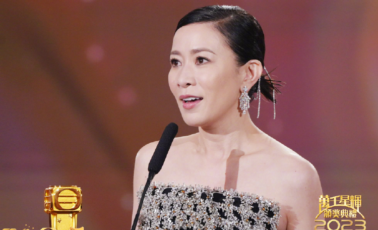 TVB这一夜，年轻女星各有各的性感，我却被56岁的陈法蓉惊艳 | Nestia