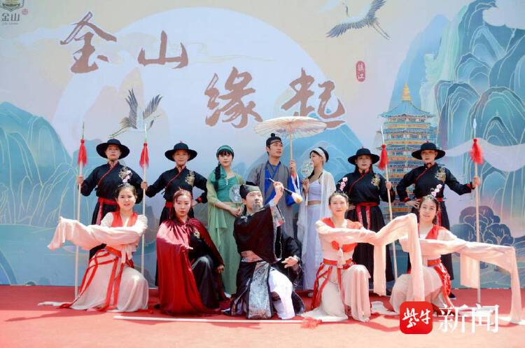 镇江多个景区门口道路堵成“红线”，金山“文创雪糕”一再脱销 | Nestia