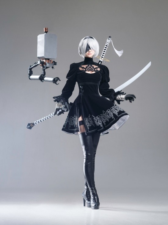 COSPLAY图赏：樱花妹COS《尼尔》婚纱2B 高衩美体肉感还原 | Nestia