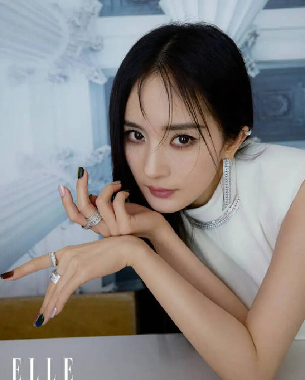 杨幂自曝怕错过机会曾4个月拍5部戏！拍到“人格分裂” | Nestia