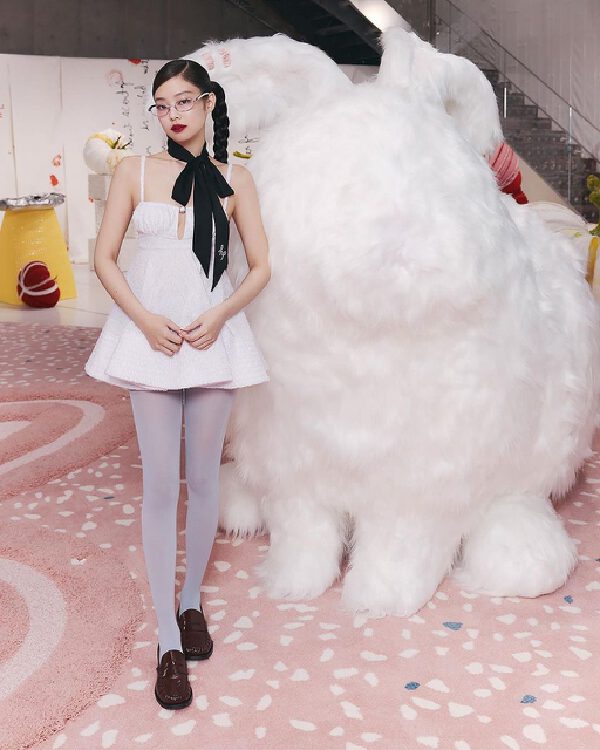 GENTLE MONSTER x Jennie限时快闪店登陆新加坡！巨型独角兽超梦幻，欢迎踏入奇幻世界~免费入场！ | Nestia