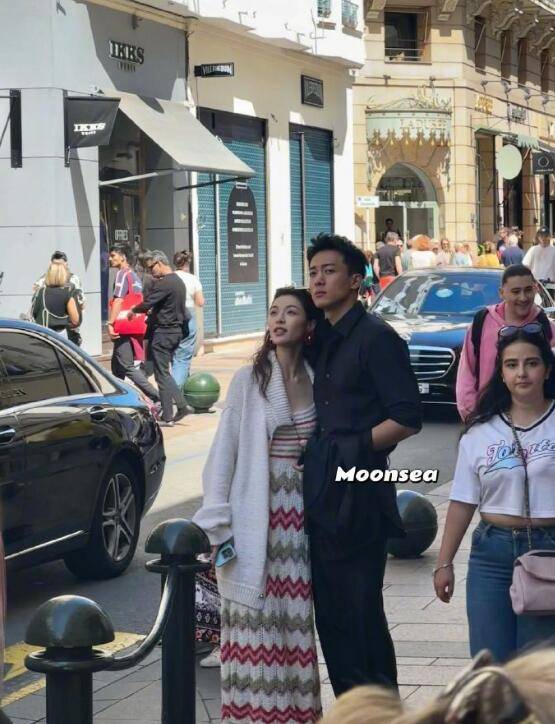 侯雯元钟楚曦现身戛纳街头 俊男美女CP太养眼 | Nestia