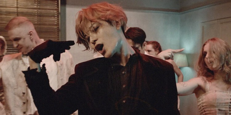 Jackson Wang parties hard by himself in self-directed 'henny' short ...