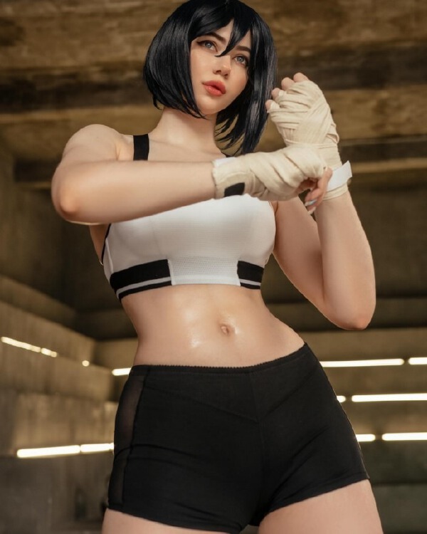 蓝色紧身衣 俄妹COS《辐射》女角色 | Nestia