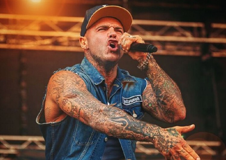 Butterfly singer Shifty Shellshock from Crazy Town dies aged 49 | Nestia