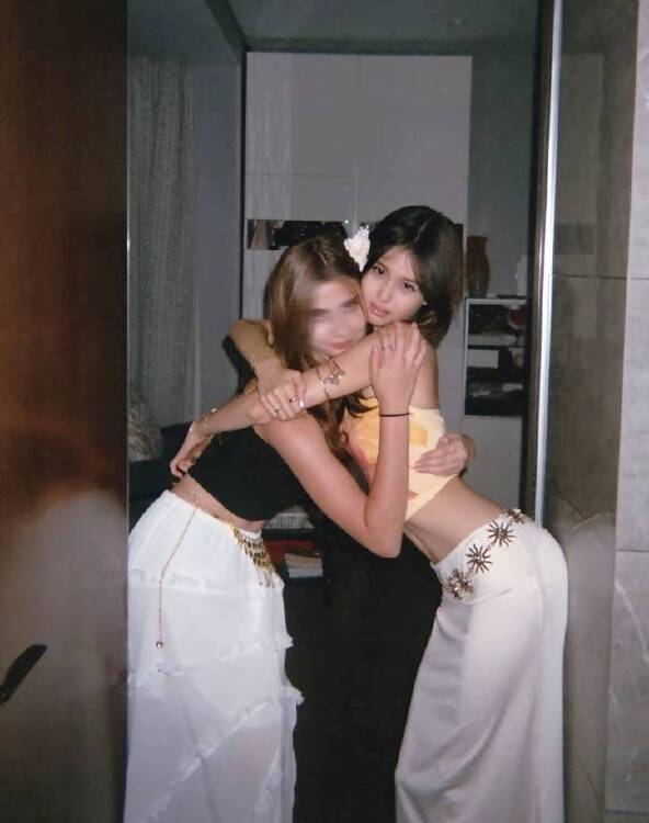 钟丽缇14岁小女儿晒露腰美照 曲线迷人身高170cm | Nestia