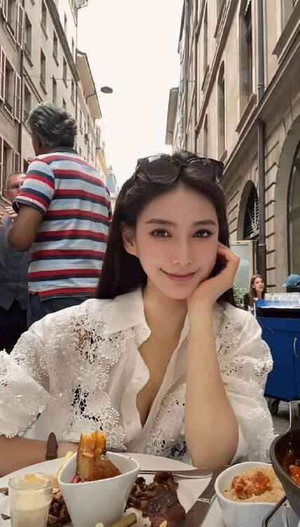 汪小菲晒与Mandy度蜜月视频 湖边喂天鹅享二人世界 | Nestia